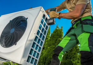 Vous cherchez un moyen de garder votre maison au frais cet été ? Découvrez comment limiter la ...